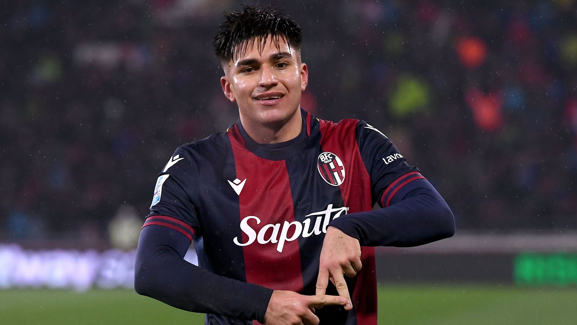 Chelsea send scouts to watch Bologna striker Santiago Castro as Blues consider January move for ...